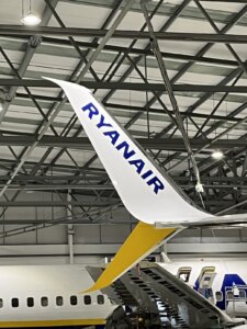 RYANAIR CUTS CARBON EMISSIONS BY 165,000 TONNES WITH WINGLET RETROFIT ...