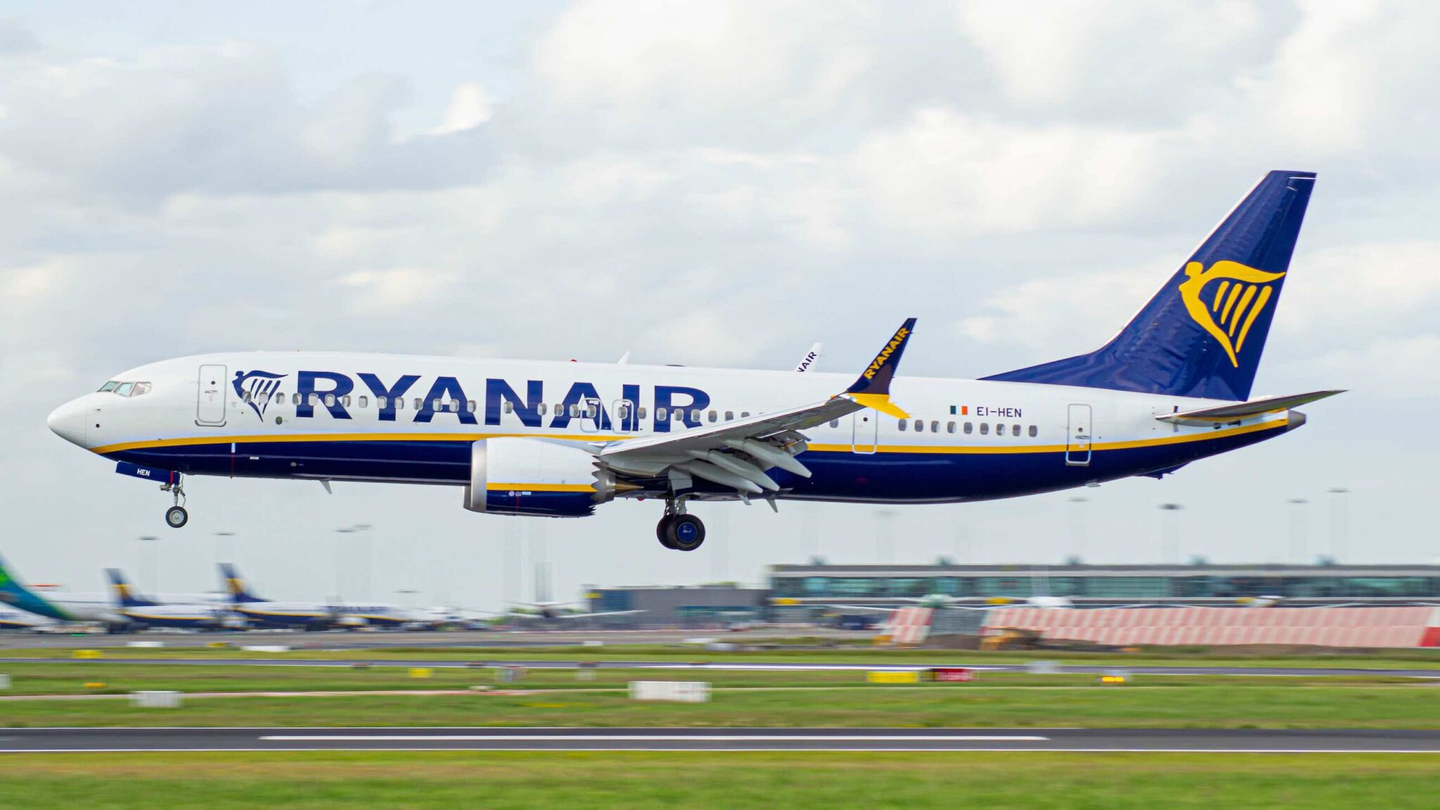 RYANAIR TO CLOSE ALL AZORES FLIGHTS FROM MARCH 2026 DUE TO HIGH AIRPORT ...