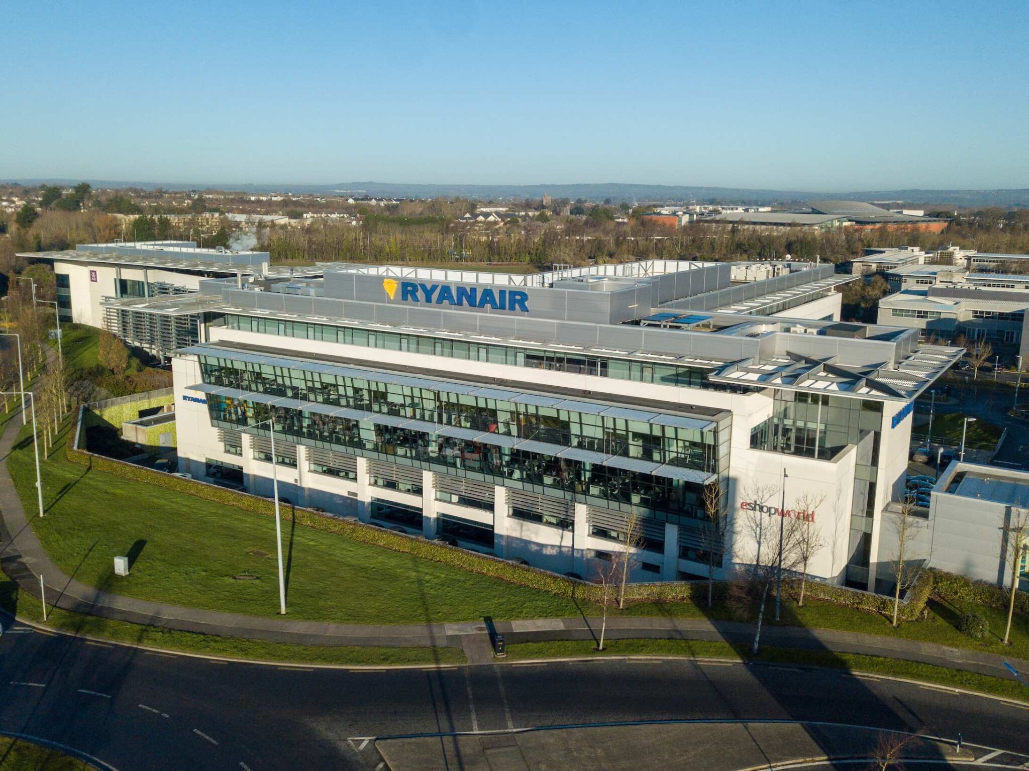 RYANAIR NOW DEBT FREE AS LAST €1.2 BILLION BOND IS REPAID TODAY ...
